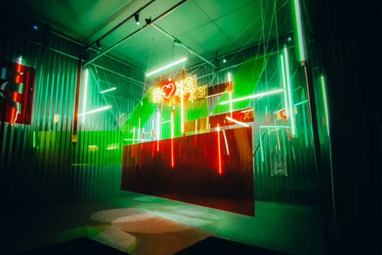 Veelzijdigheid van neonverlichting in reclame en kunst - My Lovely Home ...